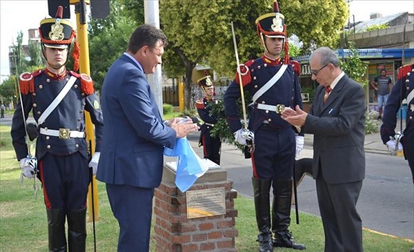 En su terruño y en el campo donde entregó su vida, honraron al sargento ...