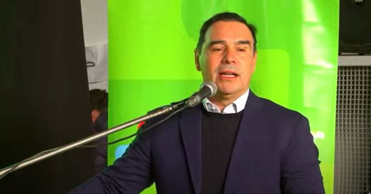 Valdés: "Quien sabe programar una PC tiene un futuro y la escuela le da esa oportunidad" | El ...