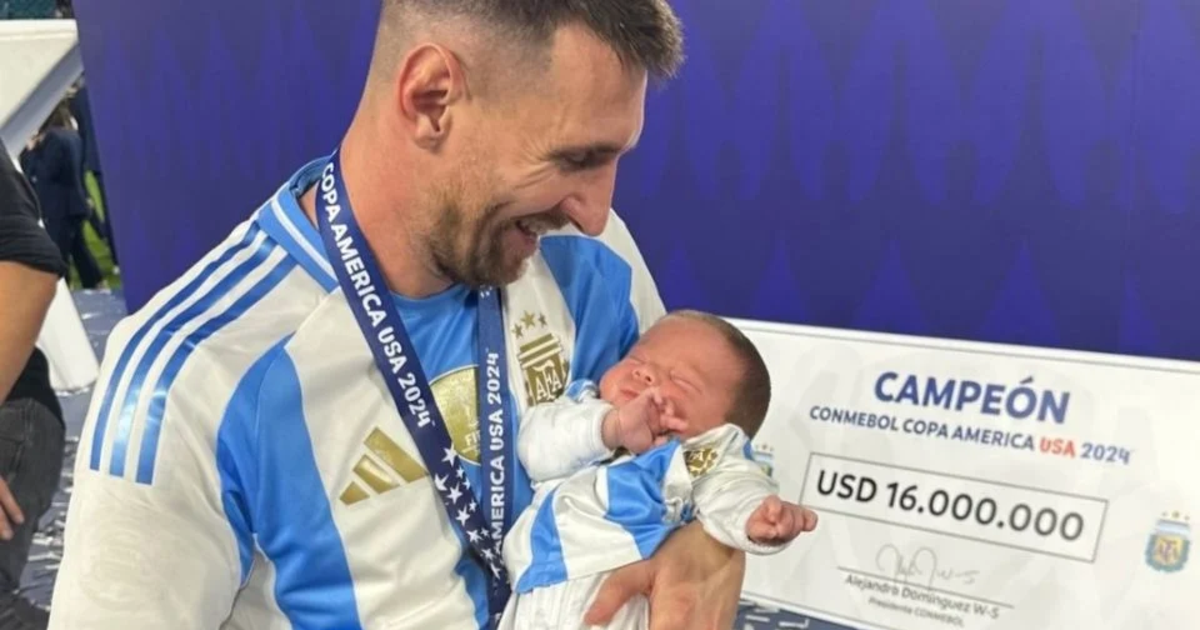 ¡Una postal de la Copa América! Lionel Messi le pudo hacer upa a ...