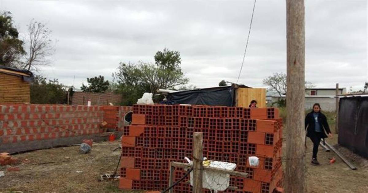 Solicitarán desalojo de las familias que ocuparon un predio del Molina ...