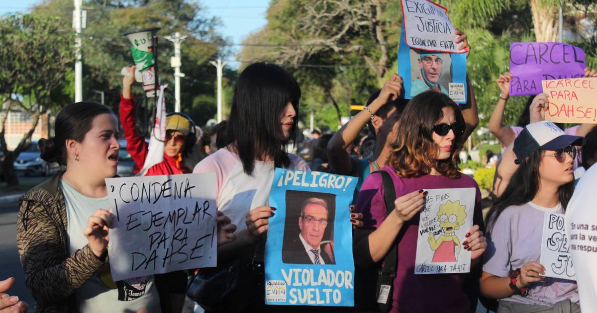 Condenaron al ginecólogo Dahse a 7 años de prisión por abuso sexual ...